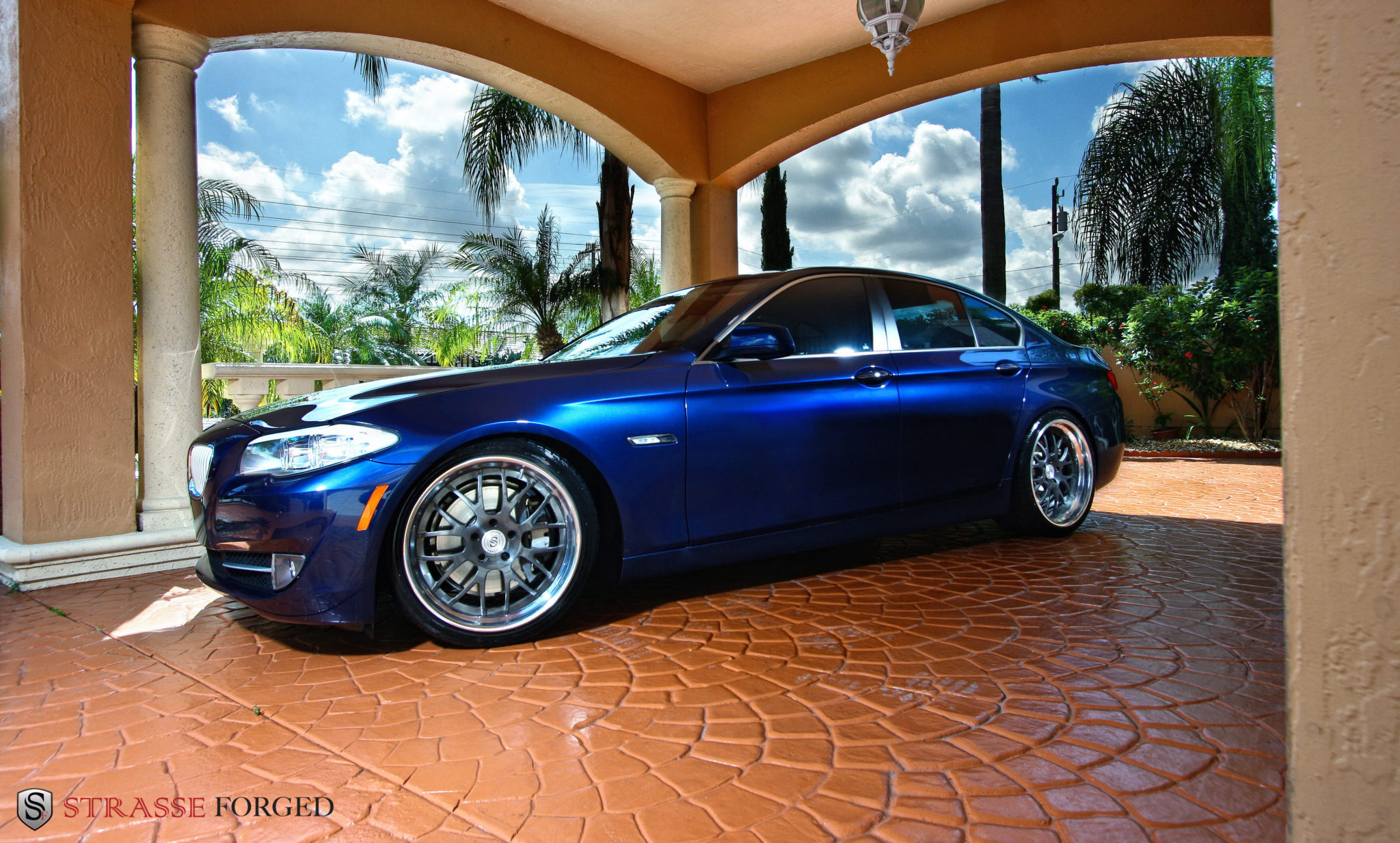 BMW F10 550i