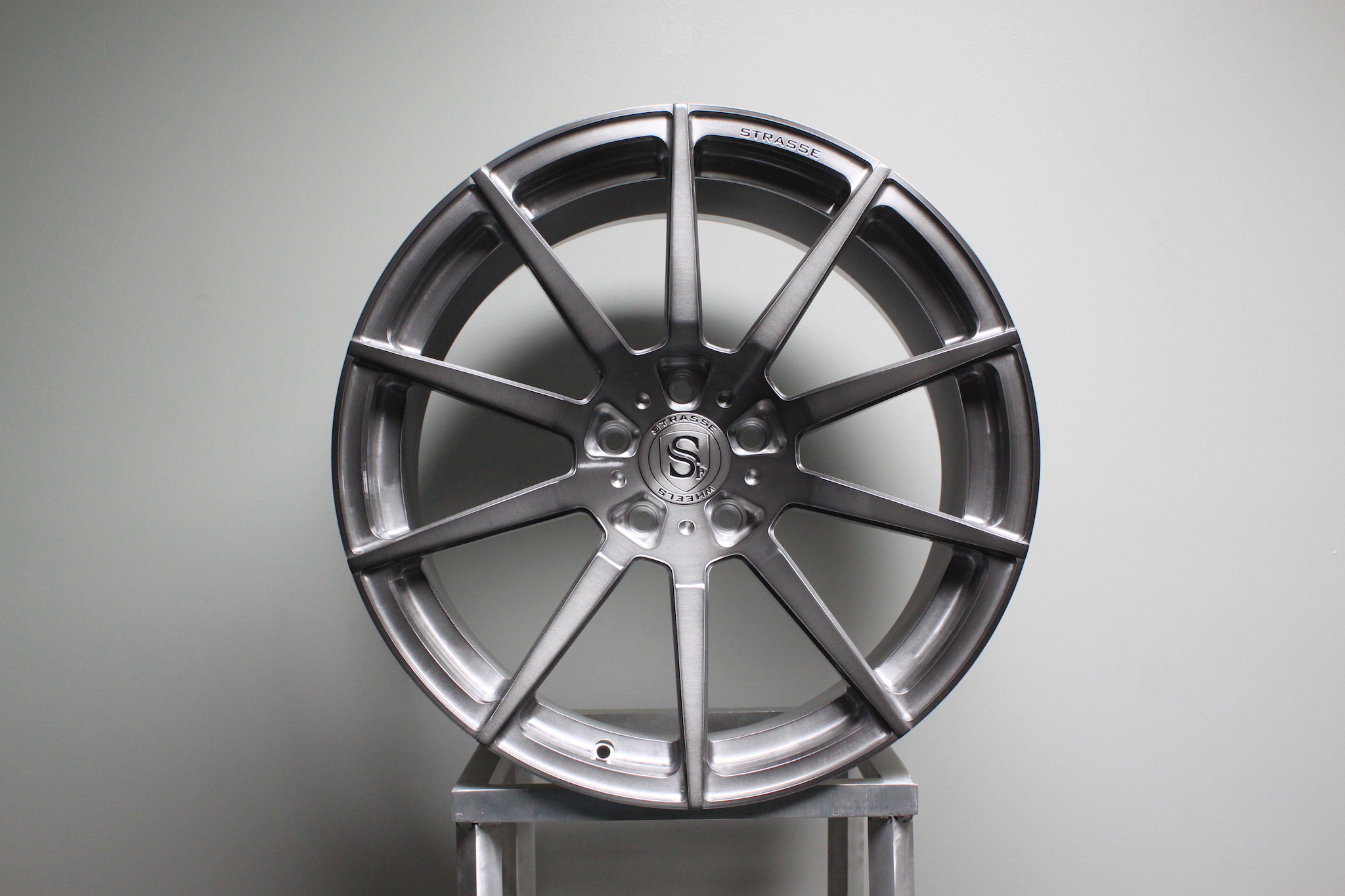 R10 Deep Concave Monoblock